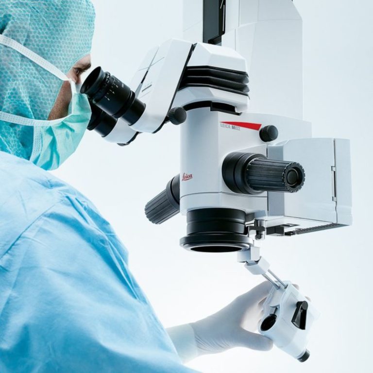 MICROSCOPIO QUIRURGICO M822 – Oftomed